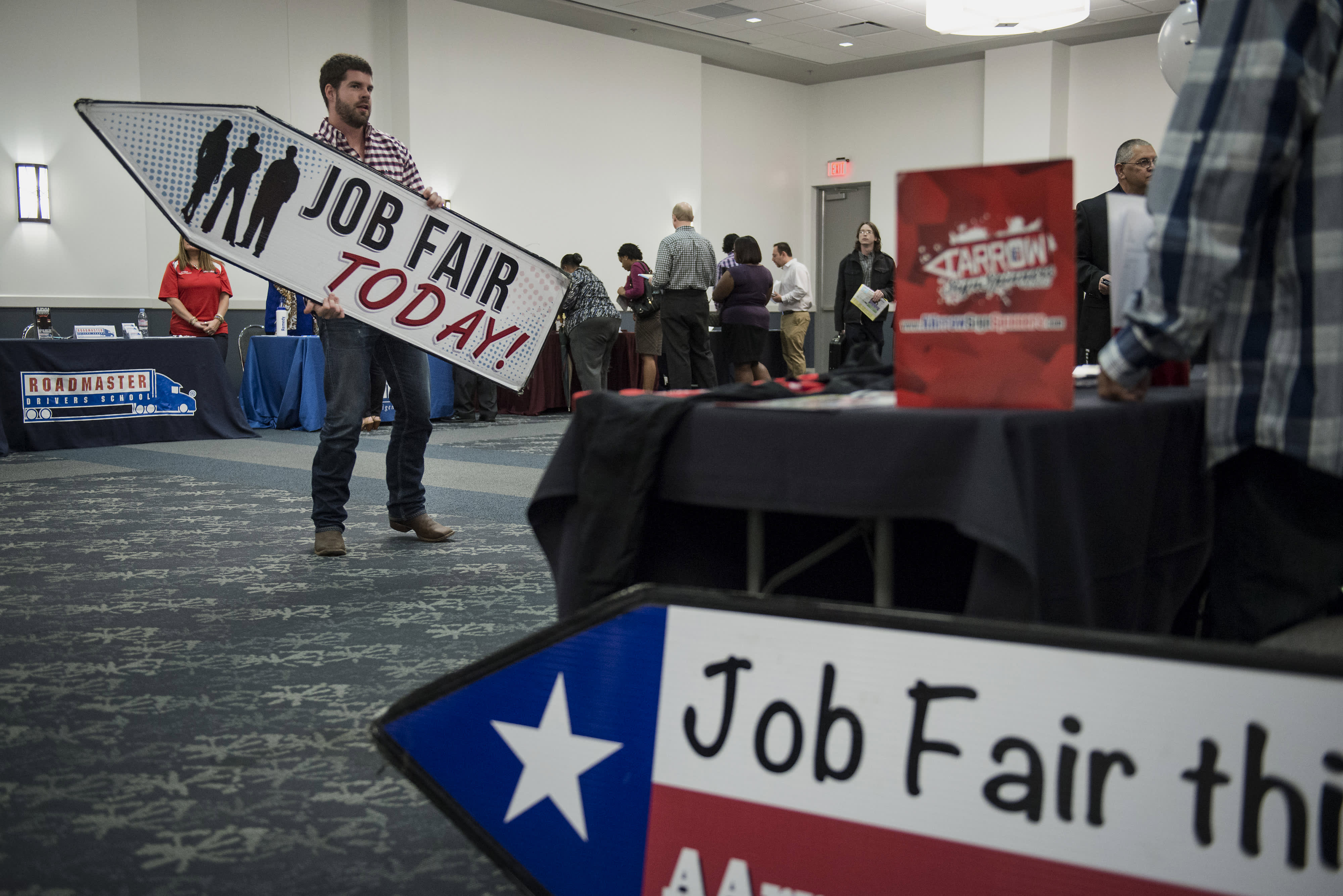What Makes a Successful Virtual Job Fair and How Can You Organize One?